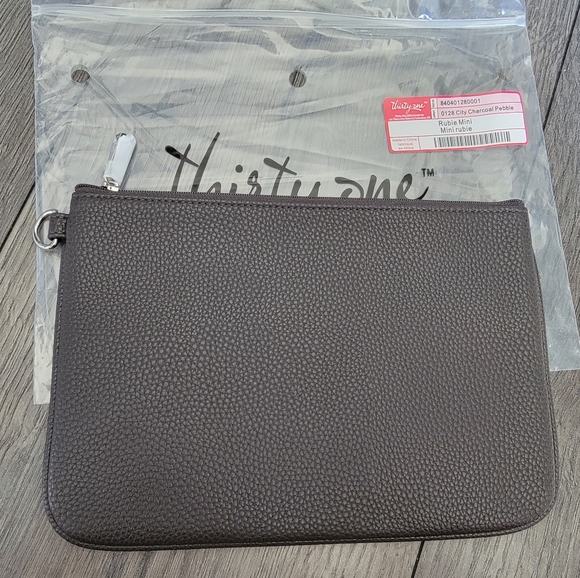 thirty-one | Bags | Thirty One Rubie Mini City Charcoal Pebble | Poshmark